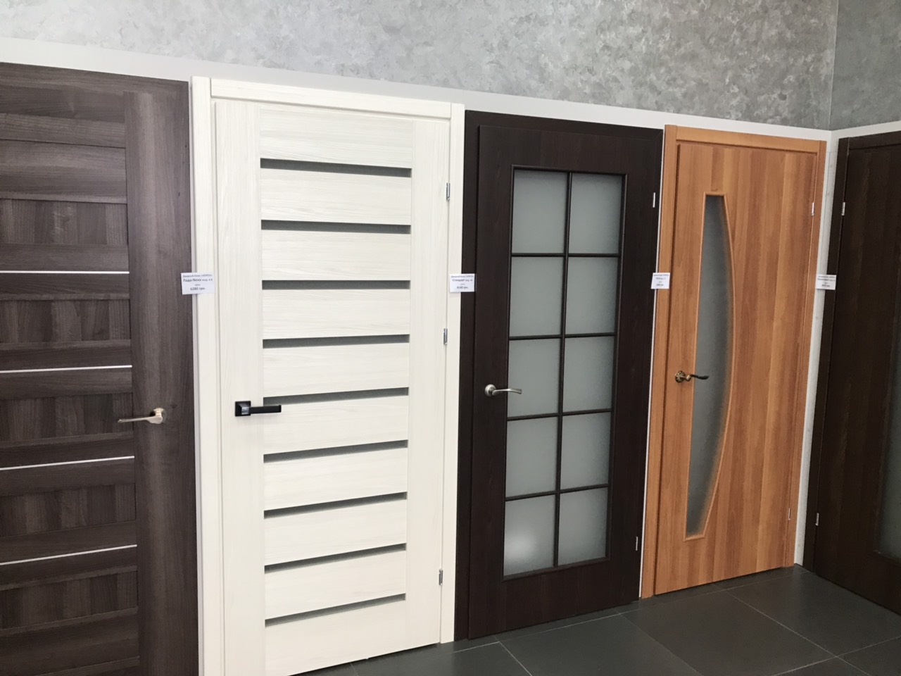 Салон дверей “Optimum Doors” – «Verto»